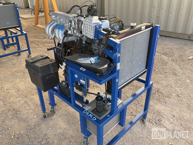 Surplus Toyota 22R EFI Engine w/Stand in Yermo, California, United ...