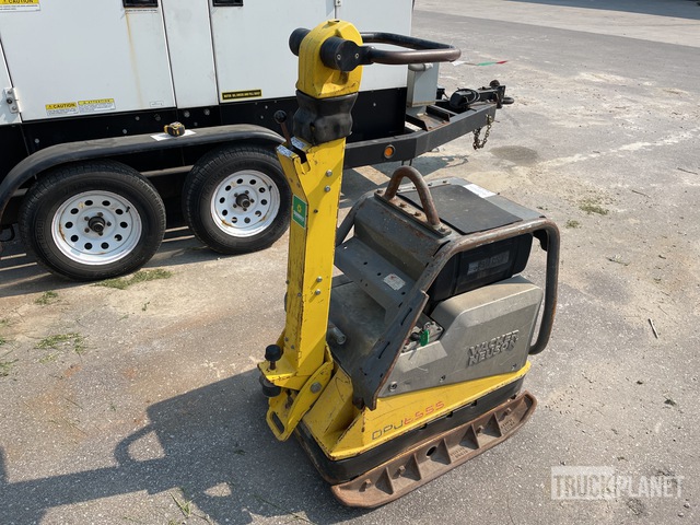 2015 Wacker DPU 6555He Reversible Vibratory Plate Compactor in COLLINGWOOD, Ontario, Canada ...