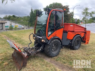 2011 Holder C992 Sidewalk plow Industrial Tractor in Saint-Léonard ...
