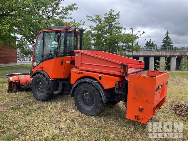 2011 Holder C992 Sidewalk plow Industrial Tractor in Saint-Léonard ...