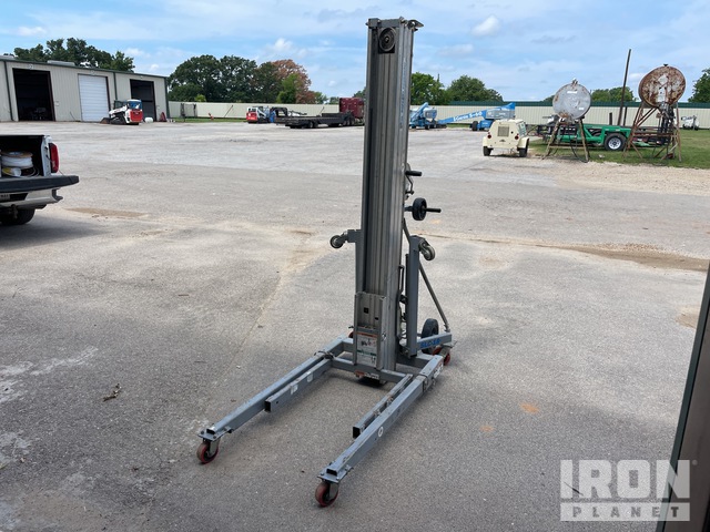 2017 Genie SLC-18 Material Hoist in Malakoff, Texas, United States ...