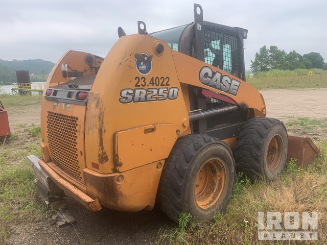 2014 Case SR250 Skid Steer Loader in Belpre, Ohio, United States ...