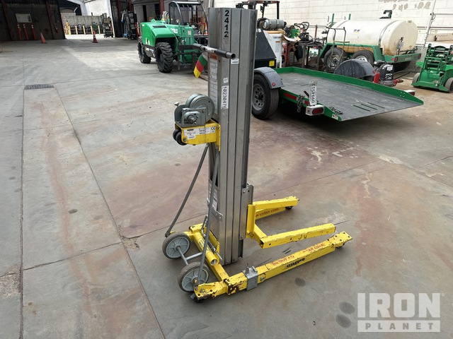 2019 Sumner 2412 Material Hoist in Glendale, California, United States ...