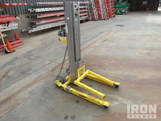 2019 Sumner 2412 Material Hoist in Glendale, California, United States ...