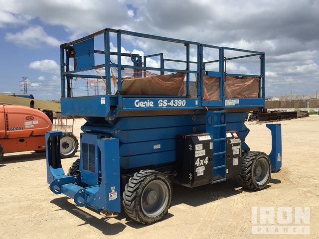 2016 Genie GS-4390 Diesel 4x4 Scissor Lift in Portland, Texas, United ...