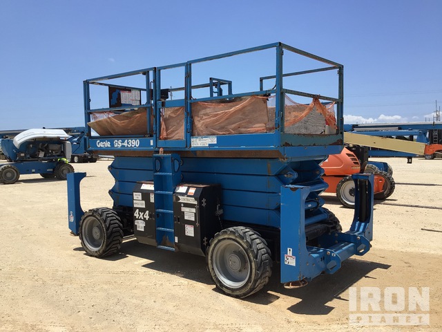2016 Genie GS-4390 Diesel 4x4 Scissor Lift in Portland, Texas, United ...