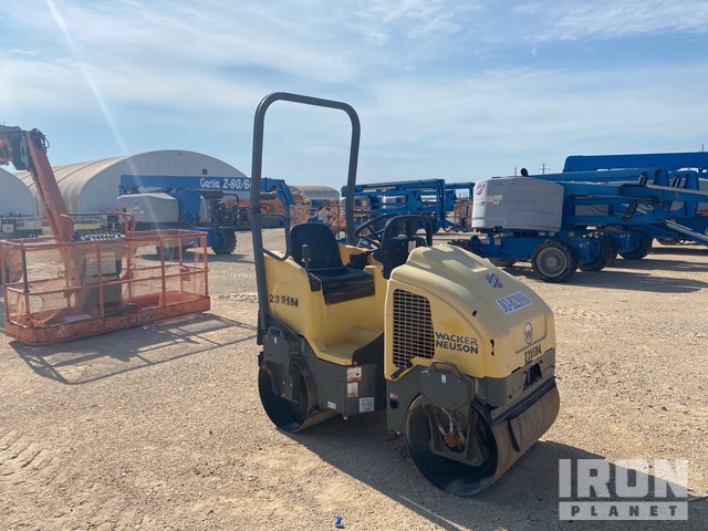 2017 Wacker Neuson RD12A Double Drum Roller in Portland, Texas, United ...