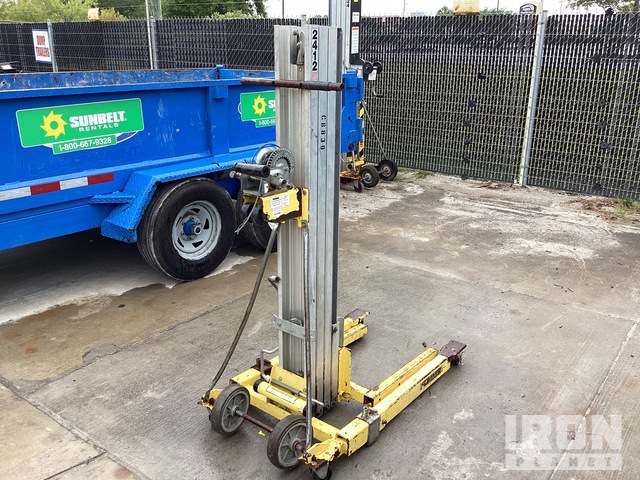 2014 Sumner 2412 Material Hoist in Myrtle Beach, South Carolina, United ...