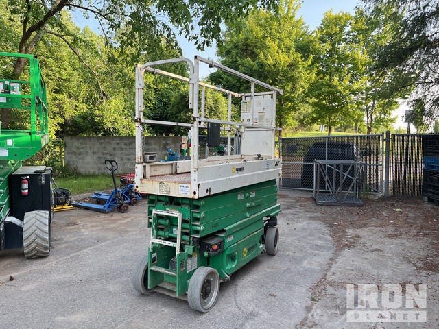 2015 JLG 2632ES Electric Scissor Lift in Novi, Michigan, United States ...