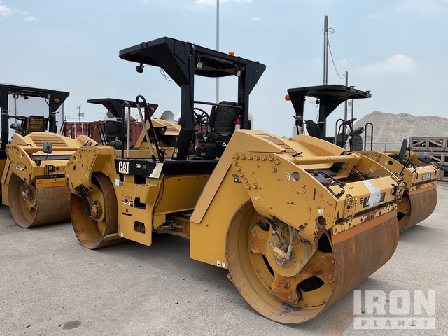 2015 Cat CB54 XW Double Drum Roller in Hutto, Texas, United States ...