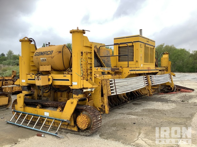1984 Gomaco GP-2500 Track Concrete Paver in Maryville, Missouri, United ...