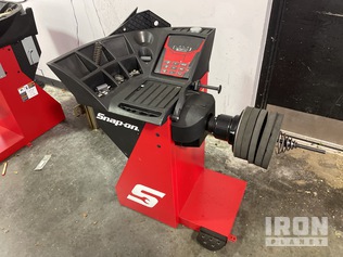 Snap-On EEWB333A Tire Balancer in Ormond Beach, Florida, United States ...