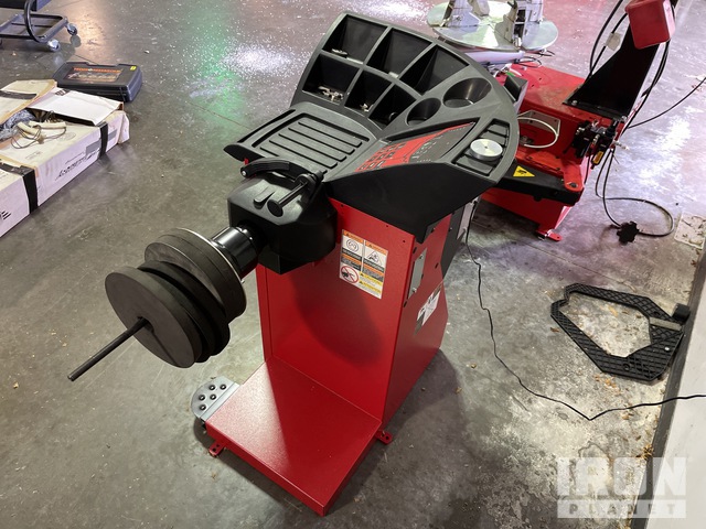 Snap-On EEWB333A Tire Balancer in Ormond Beach, Florida, United States ...