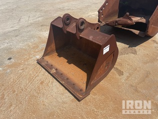 Tag 48 in Excavator Bucket - Fits Komatsu PC120 in Channelview, Texas ...