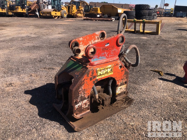 NPK C8B 28 in Plate Compactor Attachment in Albuquerque, New Mexico ...