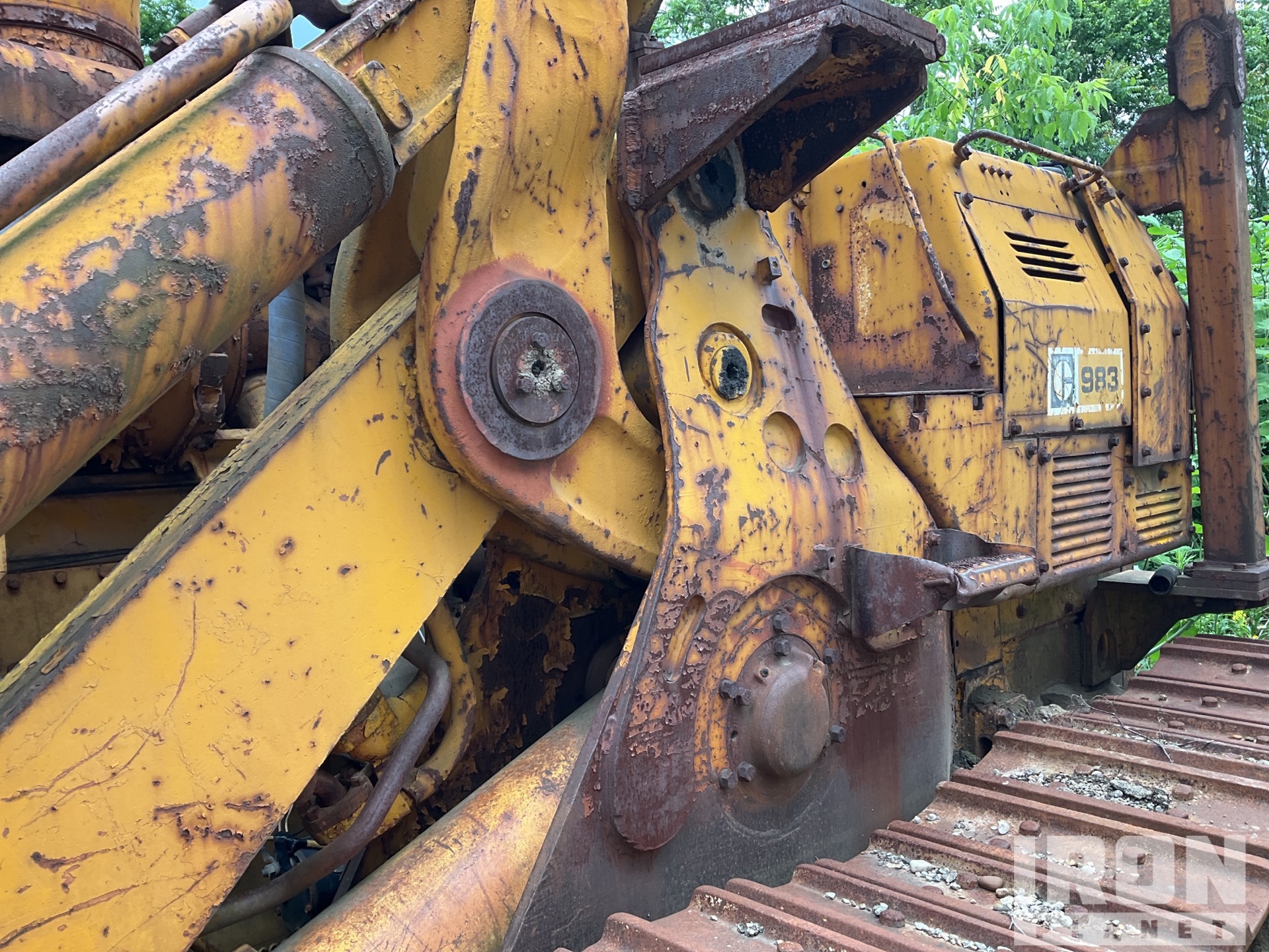 Caterpillar 983 Track