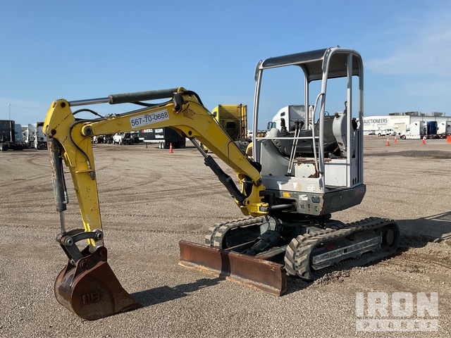 2013 (unverified) Wacker Neuson 28Z3 Mini Excavator in Davenport ...