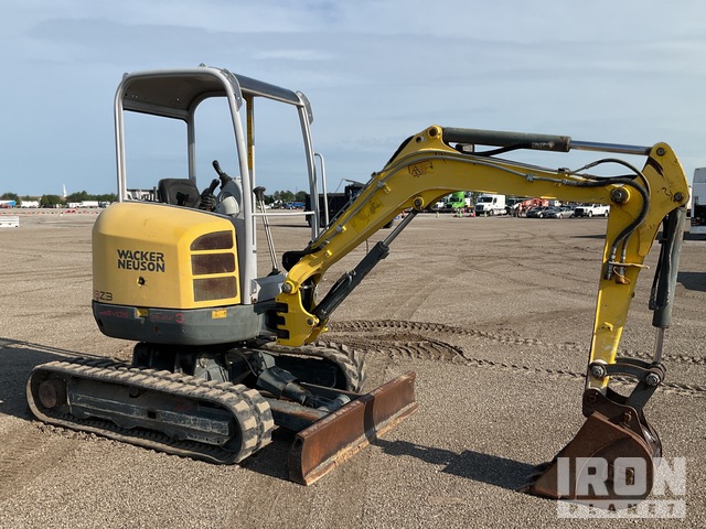 2013 (unverified) Wacker Neuson 28Z3 Mini Excavator in Davenport ...