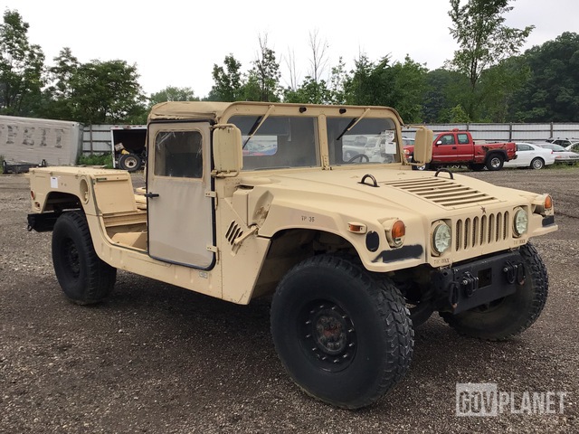 Surplus 2011 AM General M1097A2 HMMWV 2 Door Soft Top w/Truck Body in ...