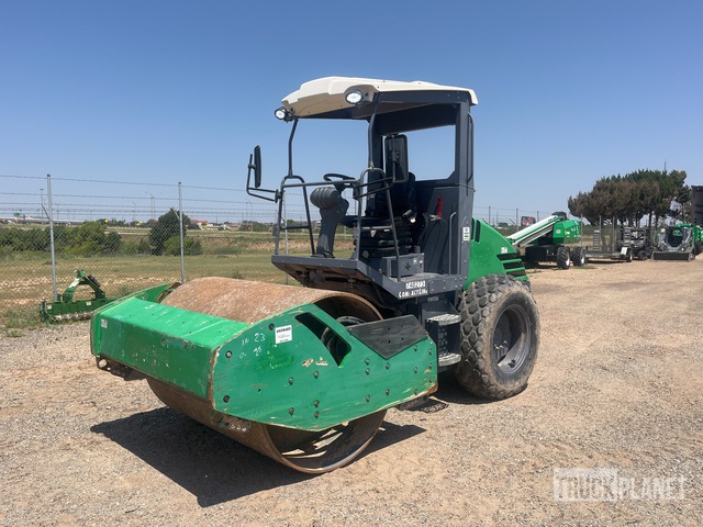 2015 Hamm H7i Smooth Drum Compactor in Lubbock, Texas, United States ...