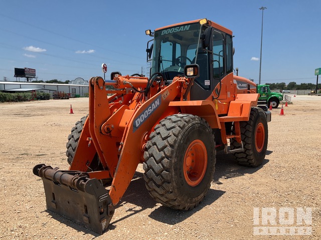 2016 Doosan DL220-5 Wheel Loader