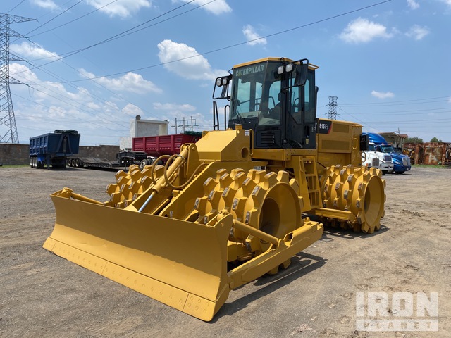 2011 Cat 815F2 Soil Compactor
