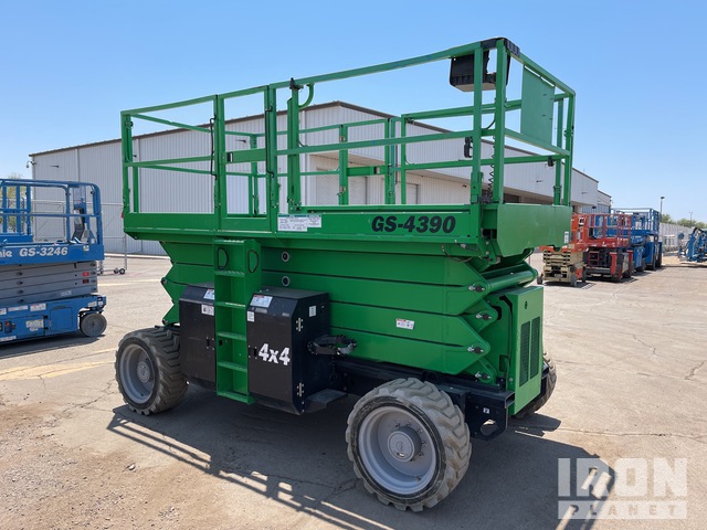 2017 Genie GS4390RT Dual Fuel Scissor Lift in Phoenix, Arizona, United ...