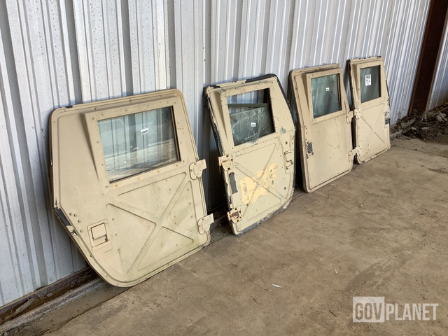 Surplus Set of (4) HMMWV Humvee Doors in Hooks, Texas, United States ...