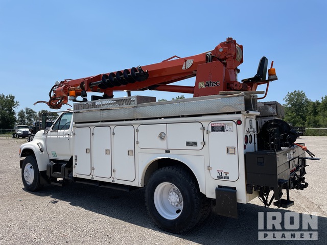 Altec D990-47TR on 1996 Ford F800 4x2 Digger Derrick Truck in Gary ...