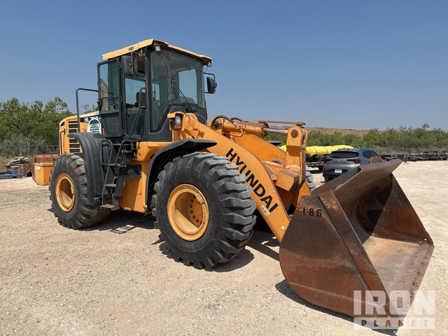 2012 Hyundai HL760-9 Wheel Loader in San Angelo, Texas, United States ...