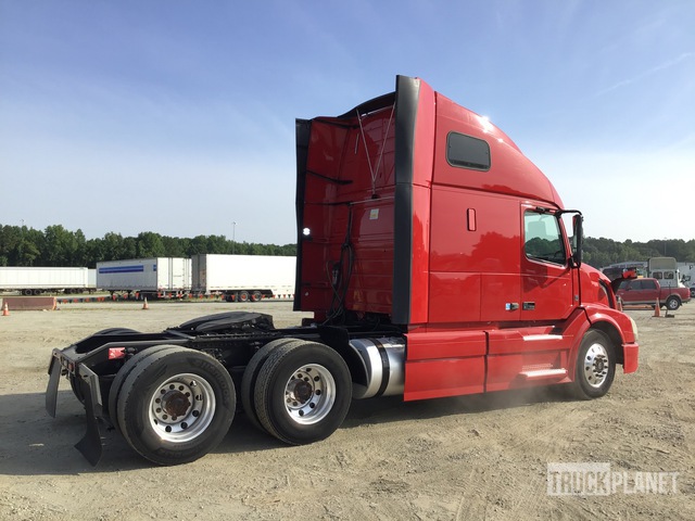 2016 Volvo VN 6x4 T/A Sleeper Truck Tractor in Newnan, Georgia, United ...