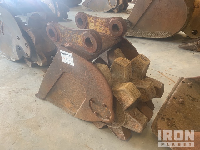 Felco 18 in Roller Compaction Excavator Bucket in Hillsville, Virginia ...