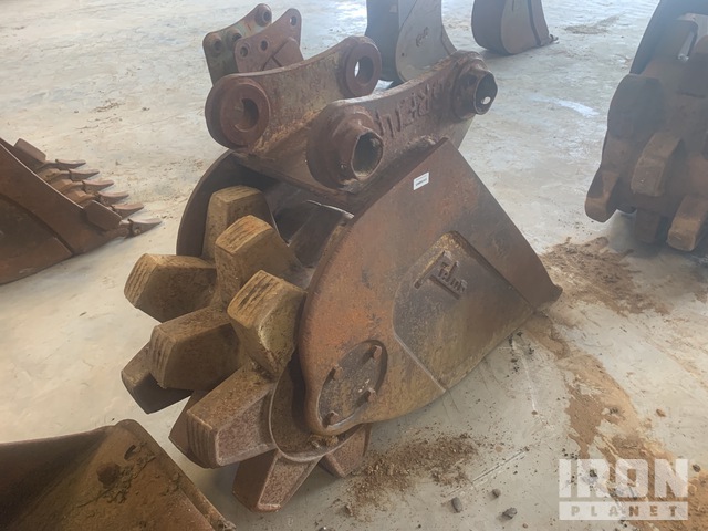 Felco 18 in Roller Compaction Excavator Bucket in Hillsville, Virginia ...