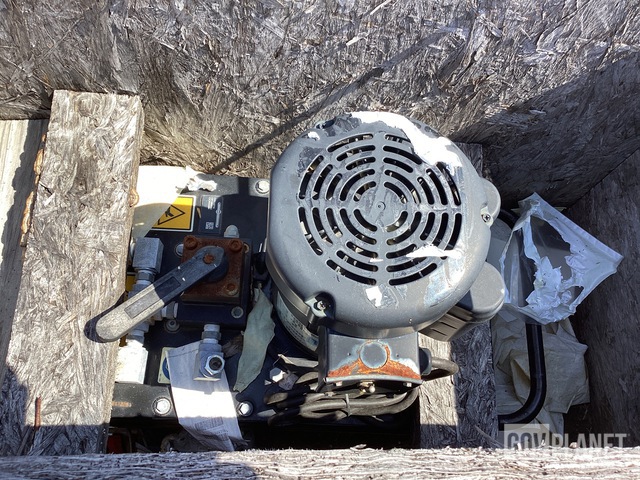 Surplus (2) Cat 277-7200 Hydraulic Pumps in Albany, Georgia, United ...