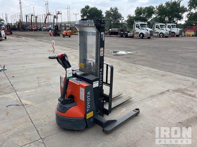 2018 (unverified) Toyota 8BWS13 2500 lb Electric Stacker in Henderson ...