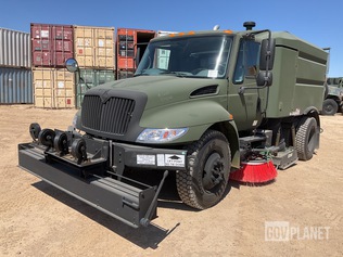 2011 International 4300 Sweeper Truck in Yermo, California, United ...