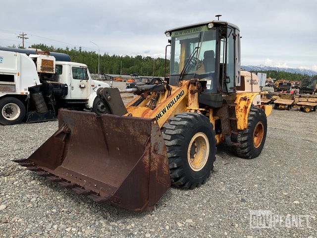 New Holland W130B Wheel Loader