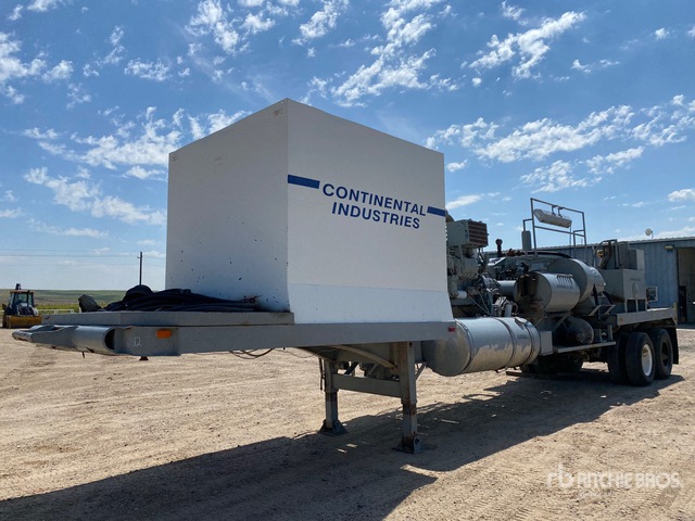 1966 Trailmobile Gaso 3-1/2"-4"x 5" Triplex Drilling Pump on 1966 ...