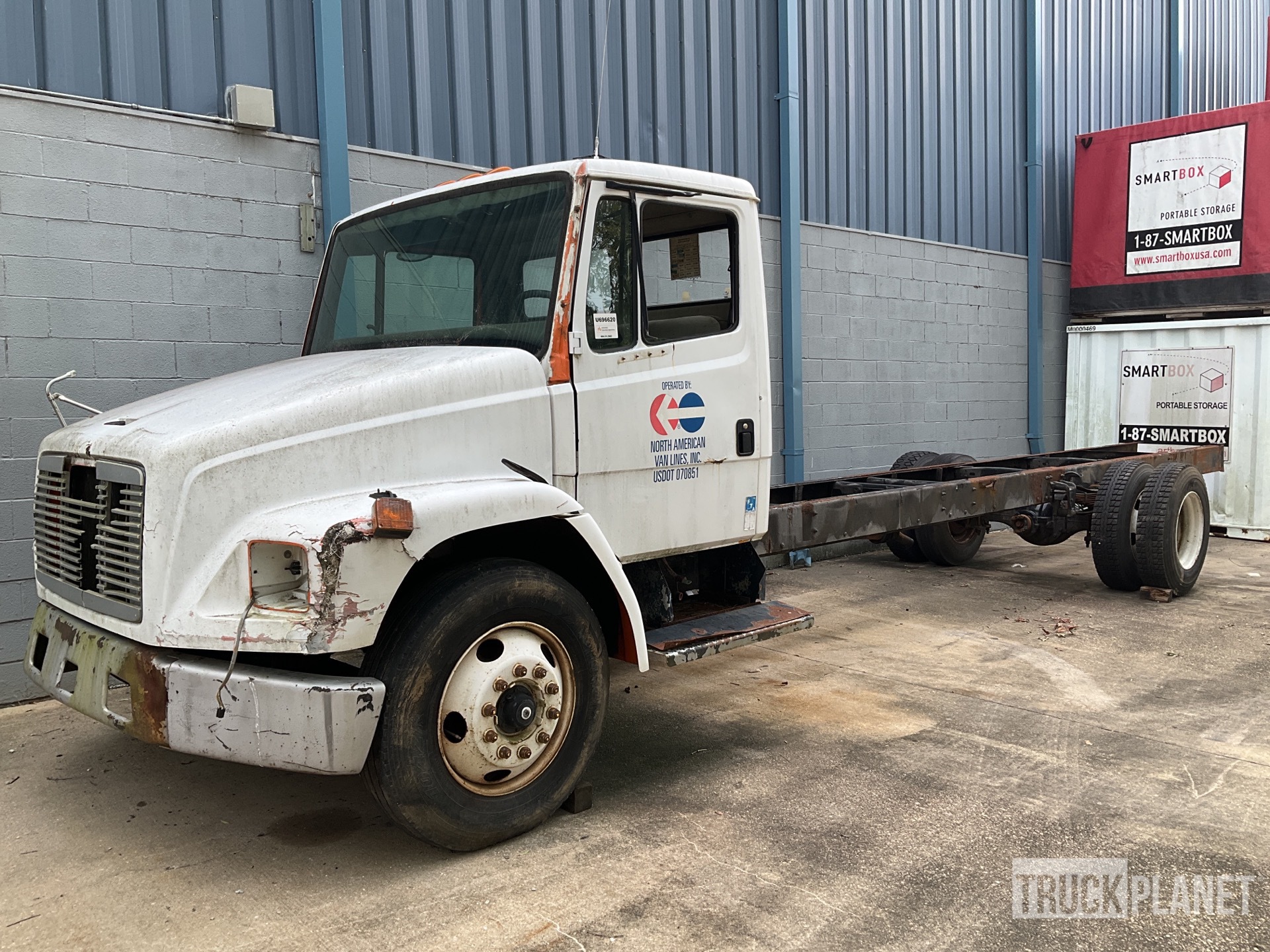 Freightliner Fl60 Crew Cab