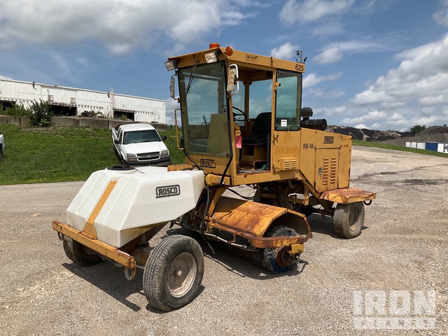 1998 Rosco RB48 Self-Propelled Broom in Walton, Kentucky, United States ...