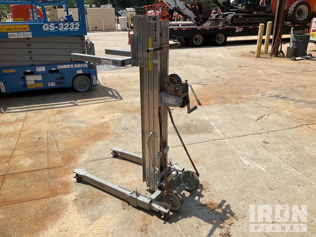 Sumner 2412 Material Hoist in Augusta, Georgia, United States ...