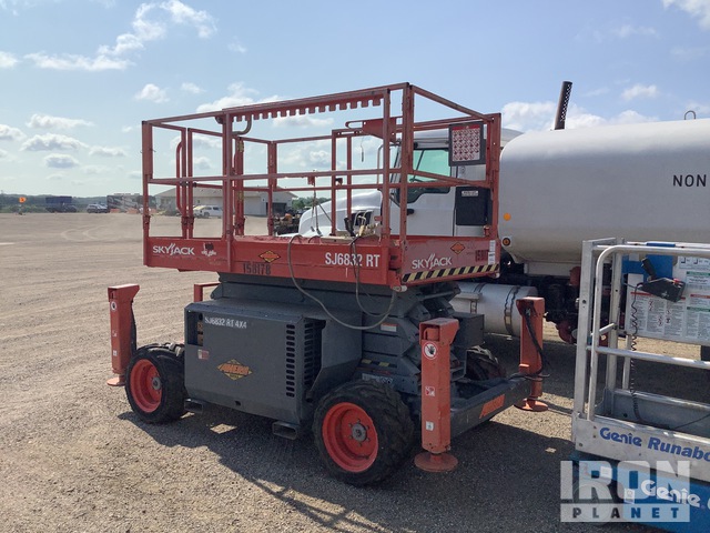 2015 (unverified) Skyjack SJ6832 RT Diesel 4x4 Scissor Lift in Medford ...