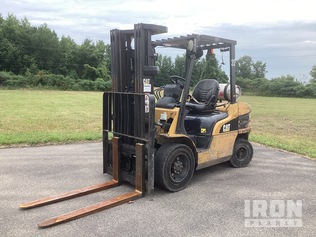 2012 Cat 2P6000 Pneumatic Tire Forklift in Sikeston, Missouri, United ...