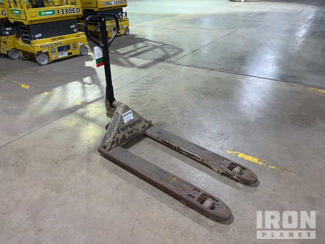 2011 Crown PTH50 Pallet Jack in St. Charles, Illinois, United States ...