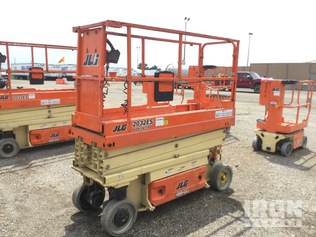 2016 JLG 2032ES Electric Scissor Lift in South Vienna, Ohio, United ...