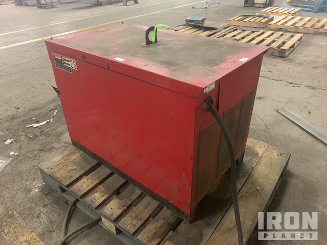 1999 Lincoln Idealarc DC-600 230 A Skid-Mounted Multi-Process Electric ...