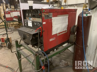1999 Lincoln Idealarc DC-600 Electric Welder in Cedar Bluff, Virginia ...