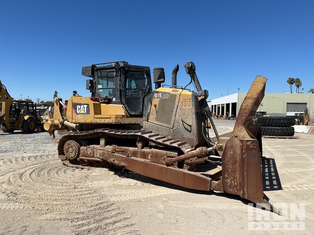 2015 Cat D7E LGP Crawler Dozer in Riverside, California, United States ...
