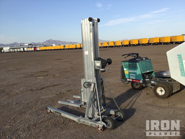 Sumner 2124 Material Hoist in Phoenix, Arizona, United States ...