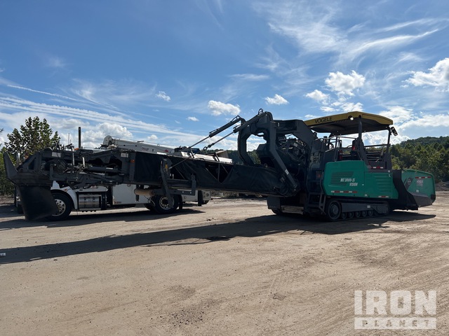2013 Vogele MT3000-2i Tracked Asphalt Transfer Machine in Candler ...